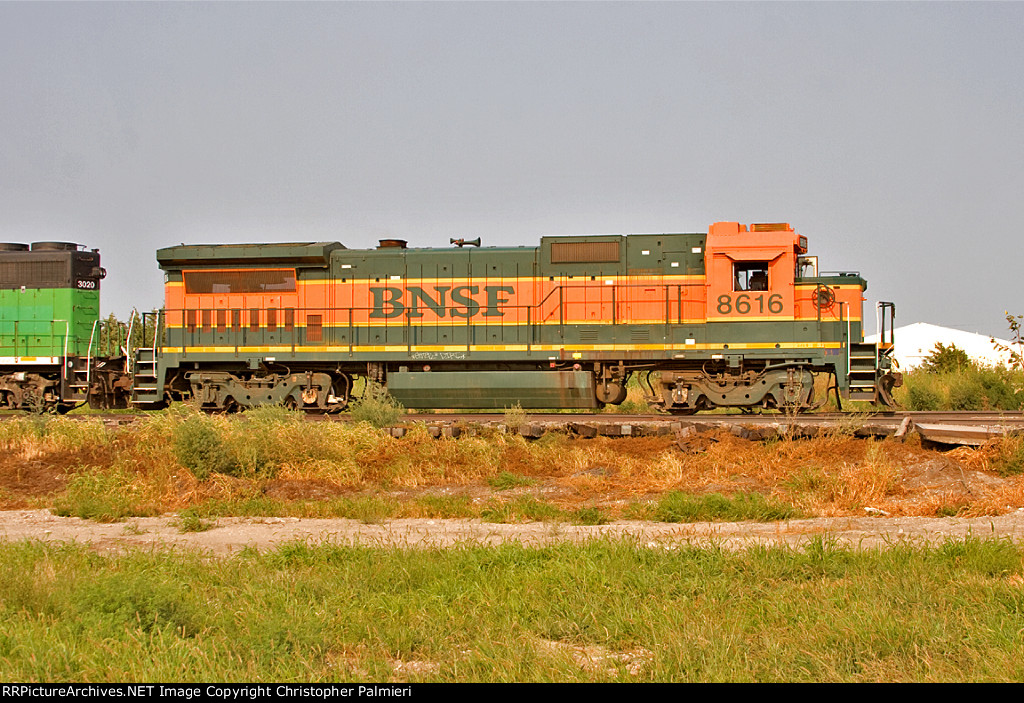 BNSF 8616